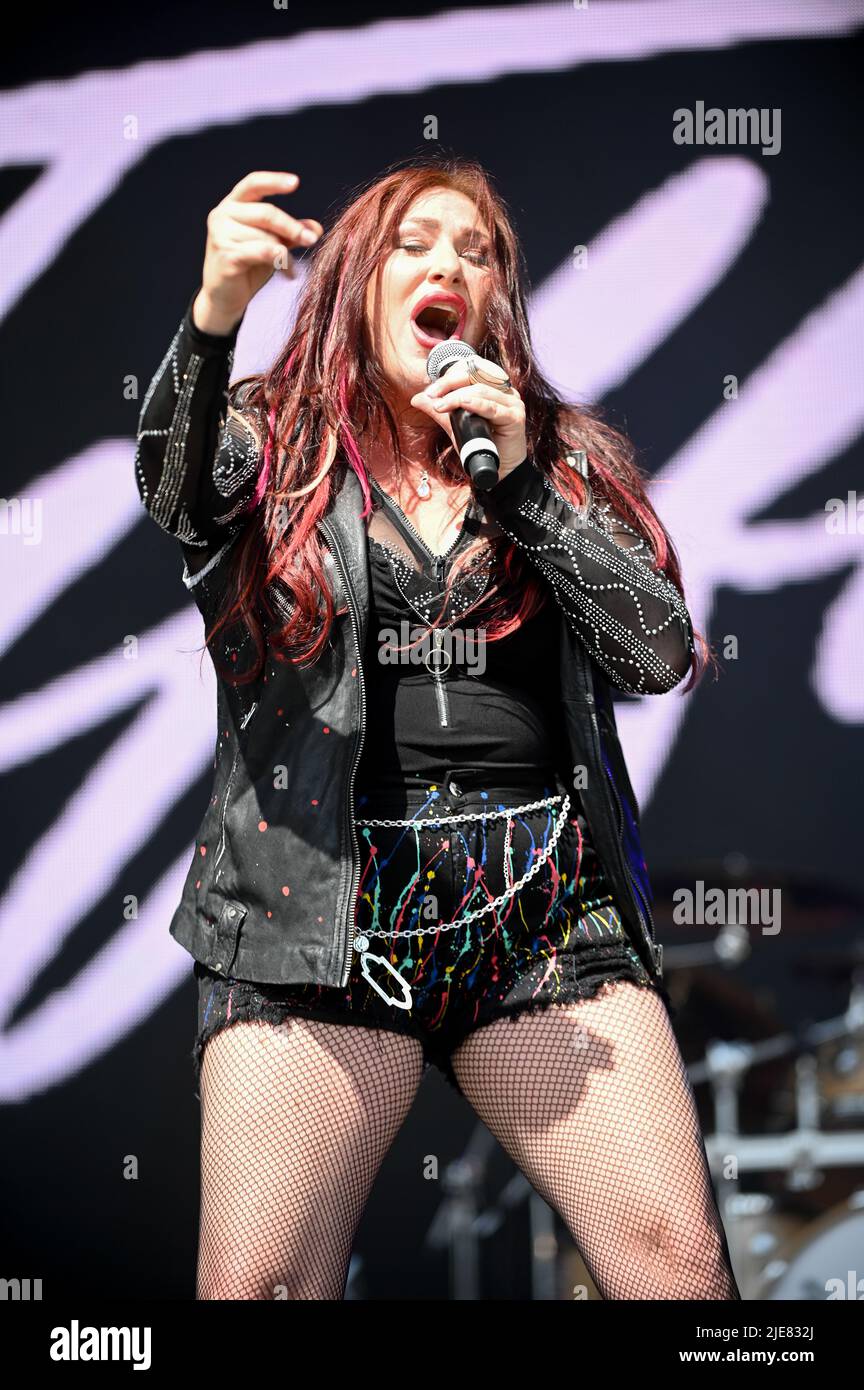 Tiffany singer pop hi-res stock photography and images - Alamy