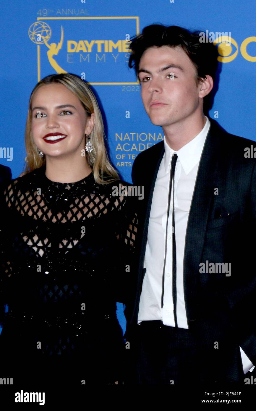 Blake richardson and bailee madison hi-res stock photography and images ...
