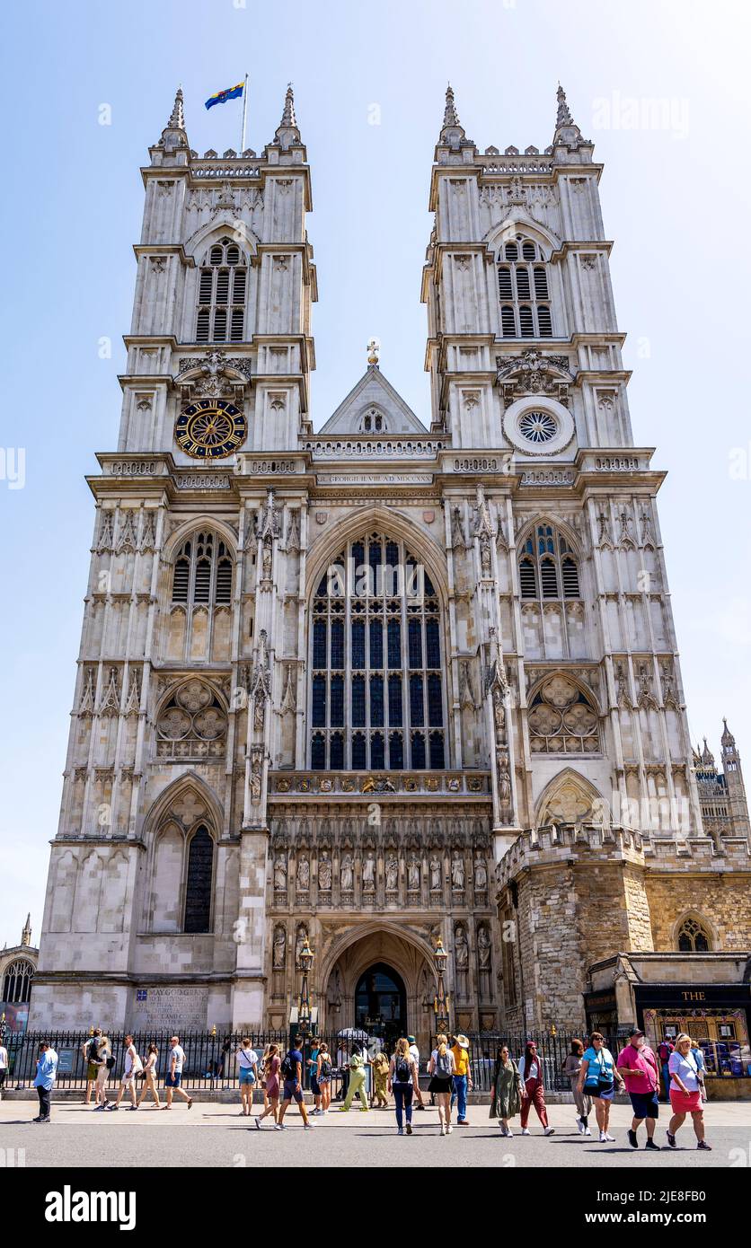 Historic monarchs monarchy uk hi-res stock photography and images - Alamy