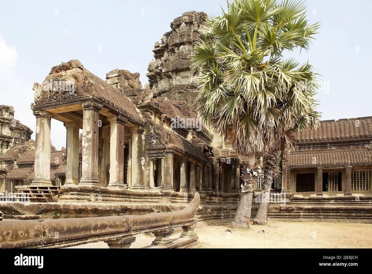 The gopura along the external enclosure at Angkor Wat, Angkor, Siem ...