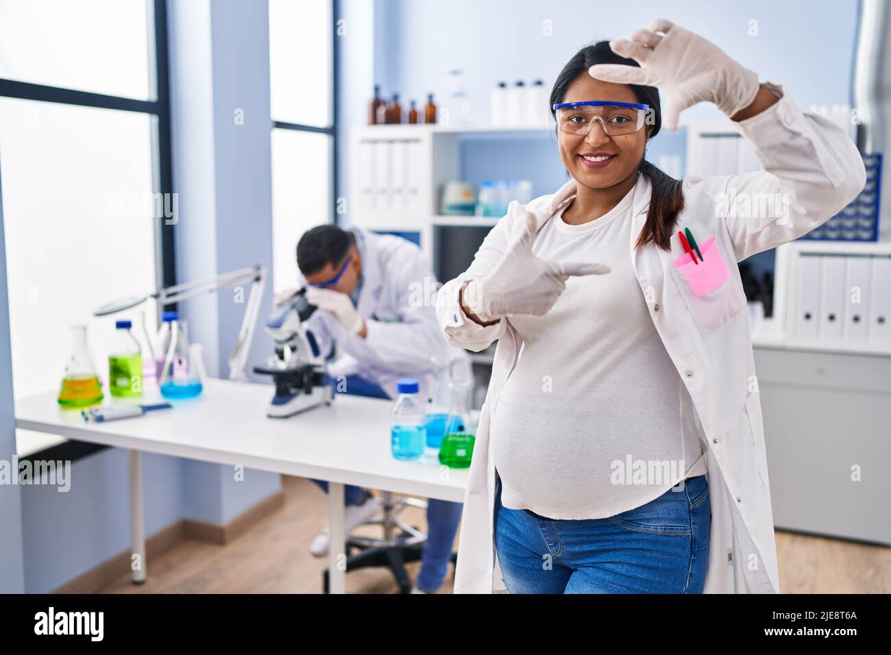 Baby vision experiment hi-res stock photography and images - Alamy