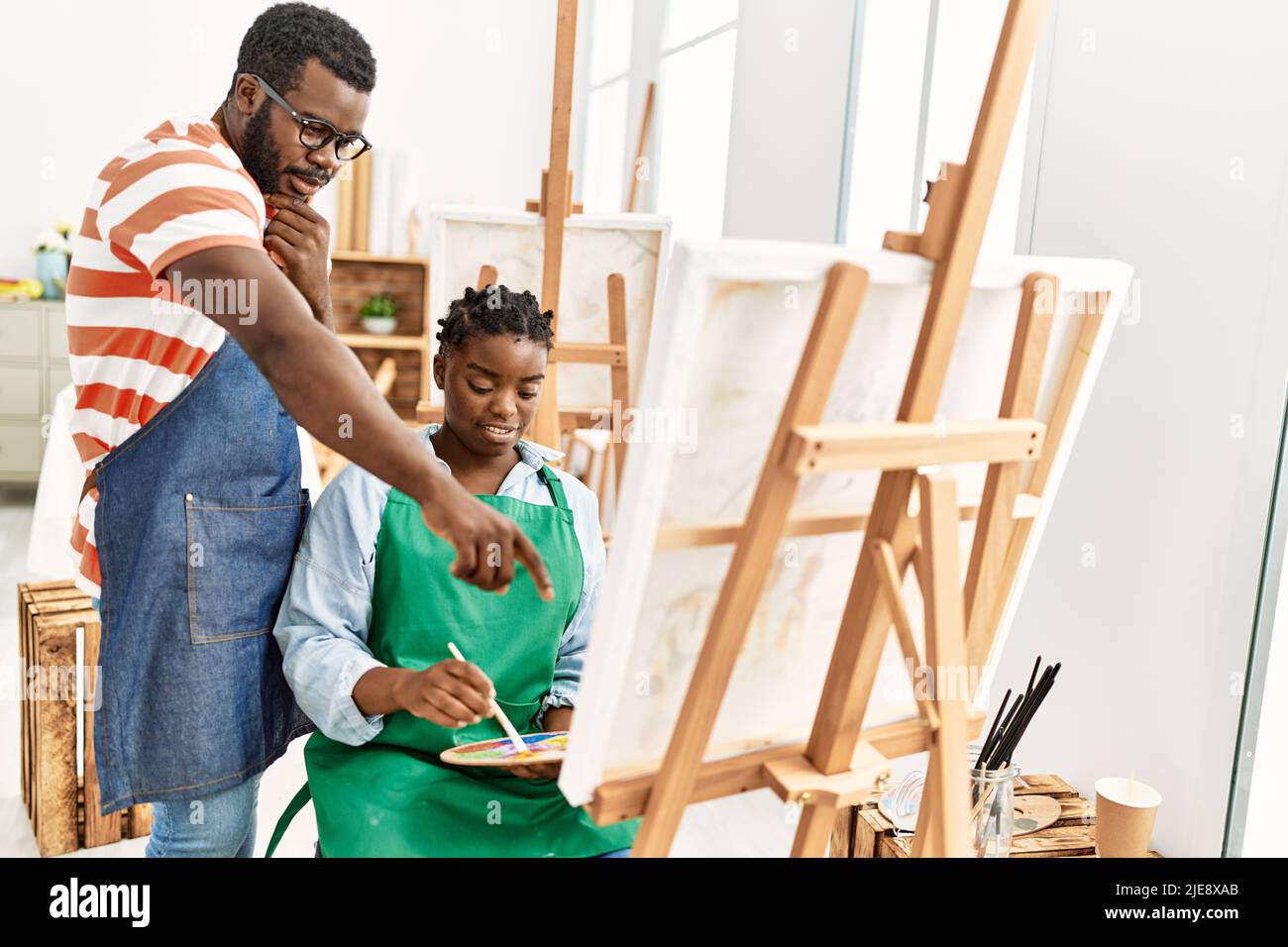African american painter couple hi-res stock photography and images - Alamy