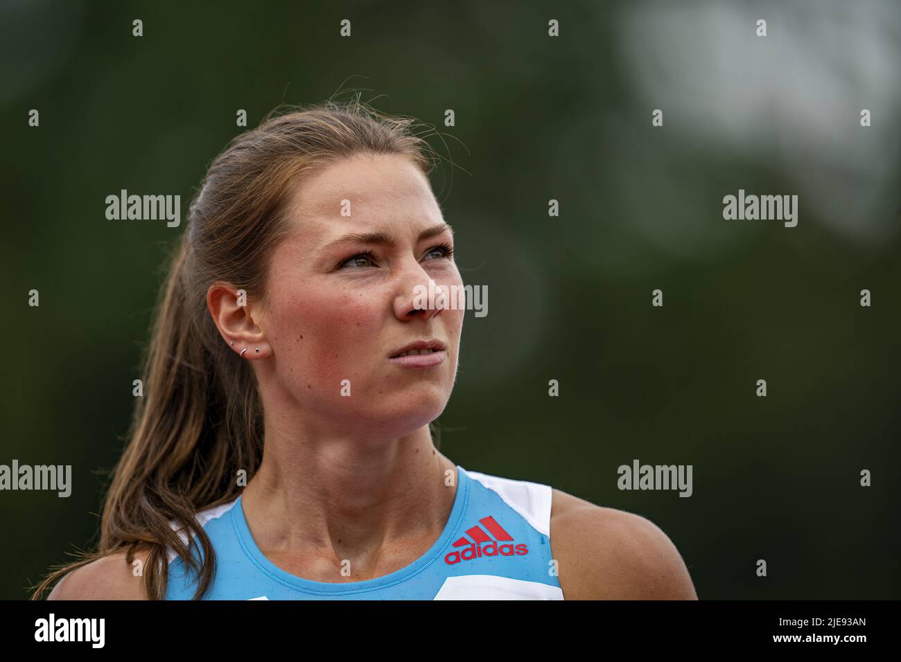 APELDOORN - Athlete Emma Oosterwegel during the 100 meter hurdles ...