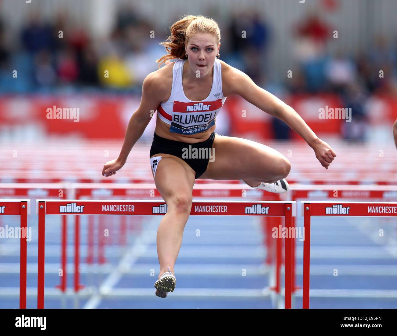 Jenna Blundell in action during the third heat of the WomenÕs 100 ...