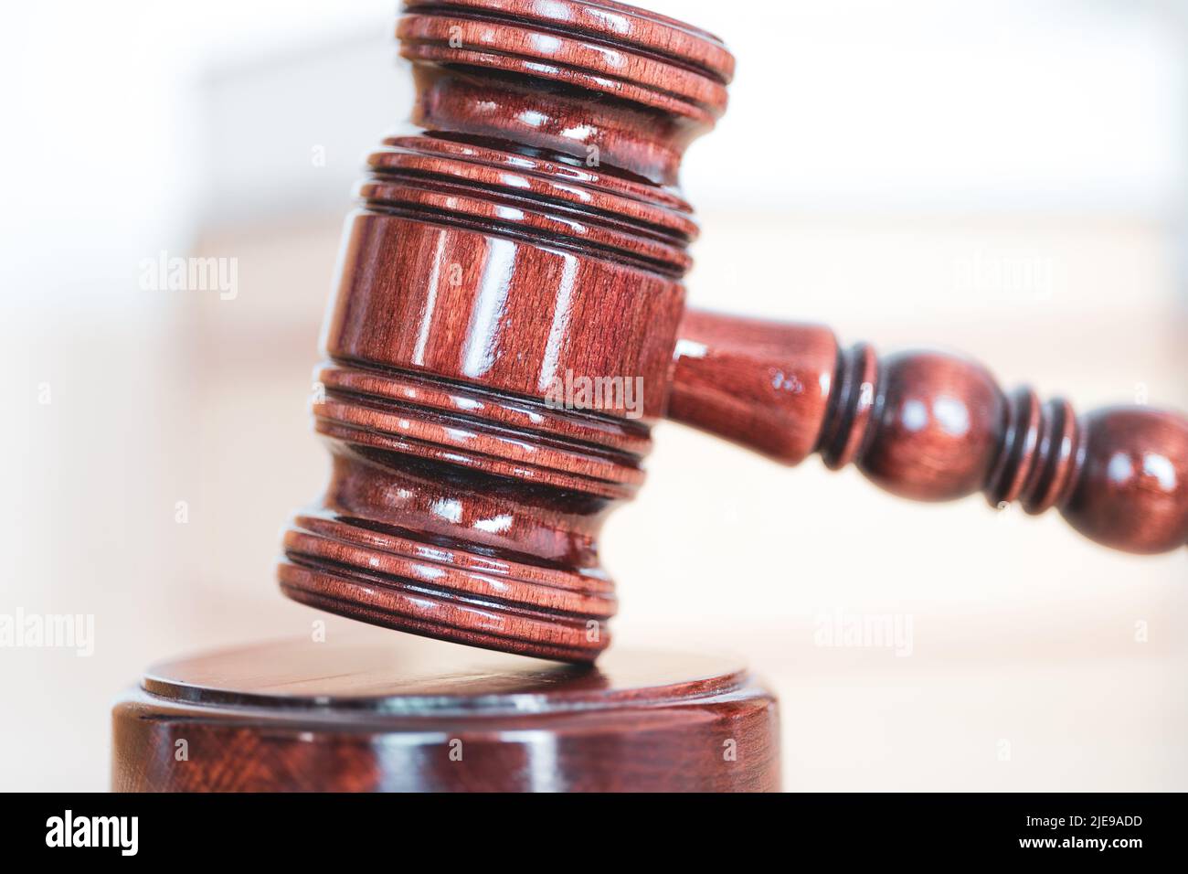 Judge gavel closeup light hi-res stock photography and images - Alamy