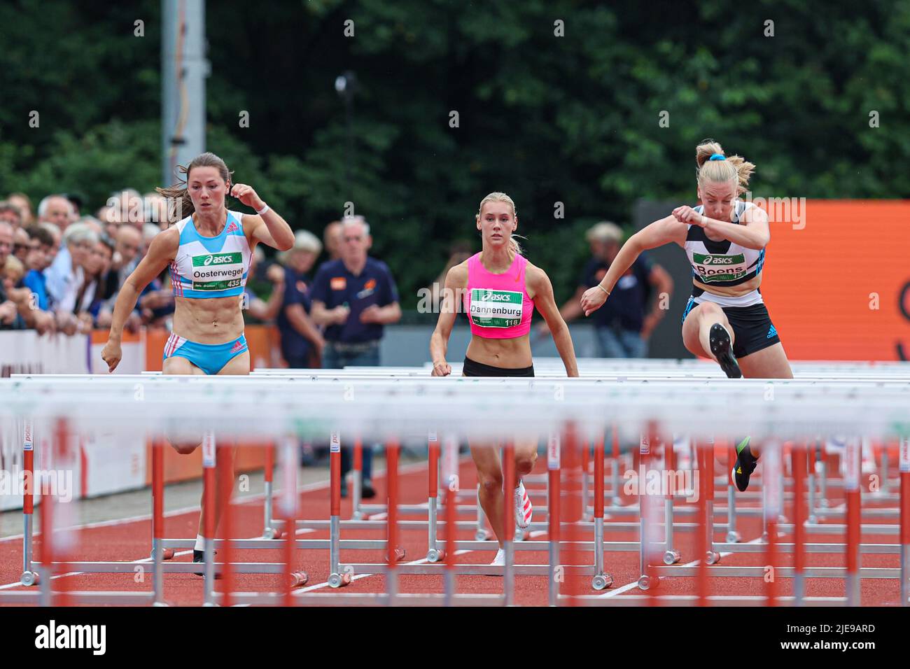 APELDOORN, NETHERLANDS - JUNE 26: athletes of The Netherlands competing ...