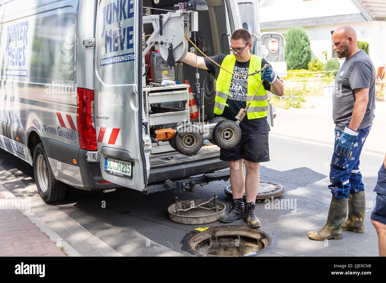 Oldenburg, Germany. 26th June, 2022. Damian Bodde (l) and Marc ...