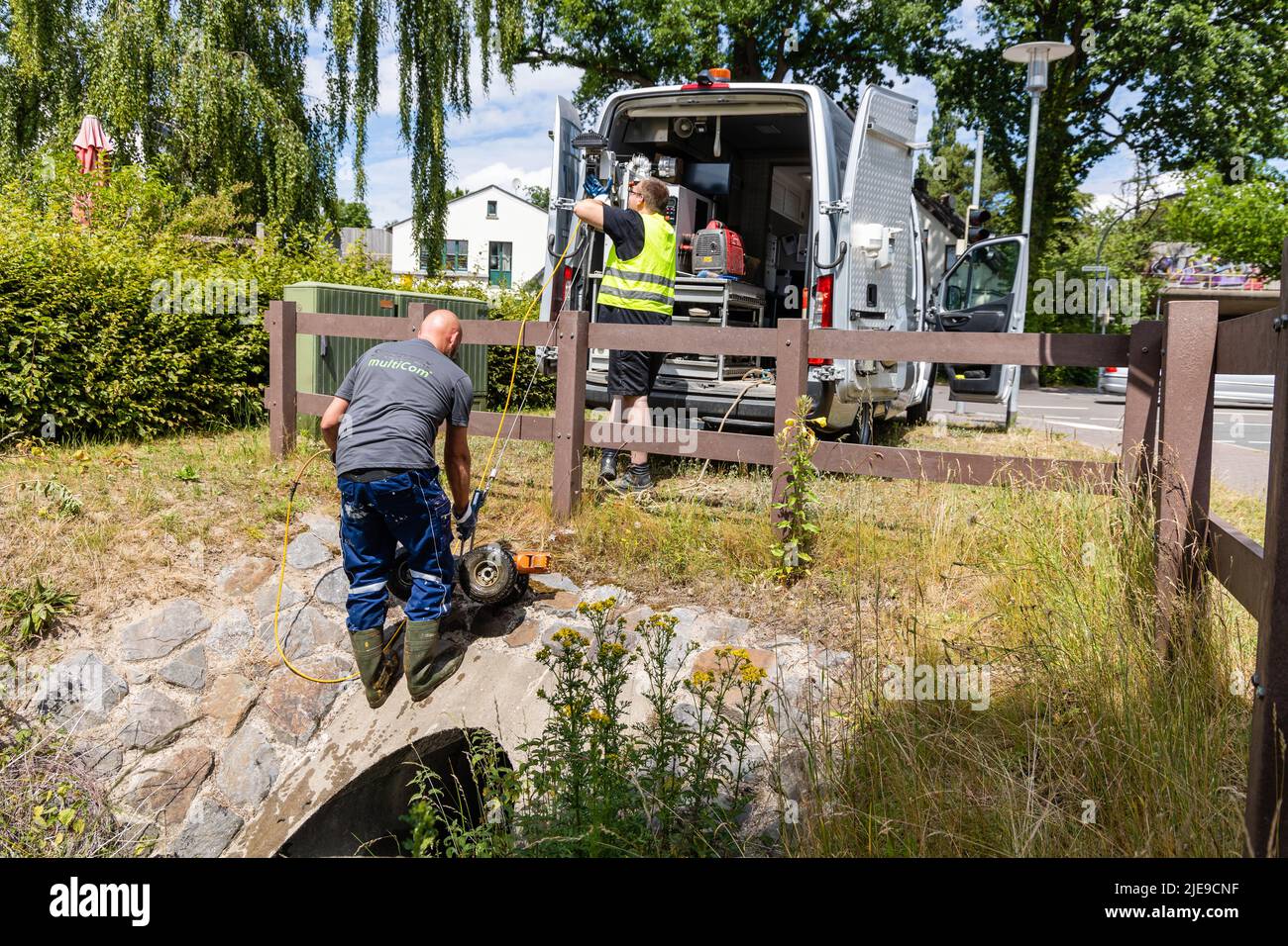 Oldenburg, Germany. 26th June, 2022. Damian Bodde (r) and Marc ...