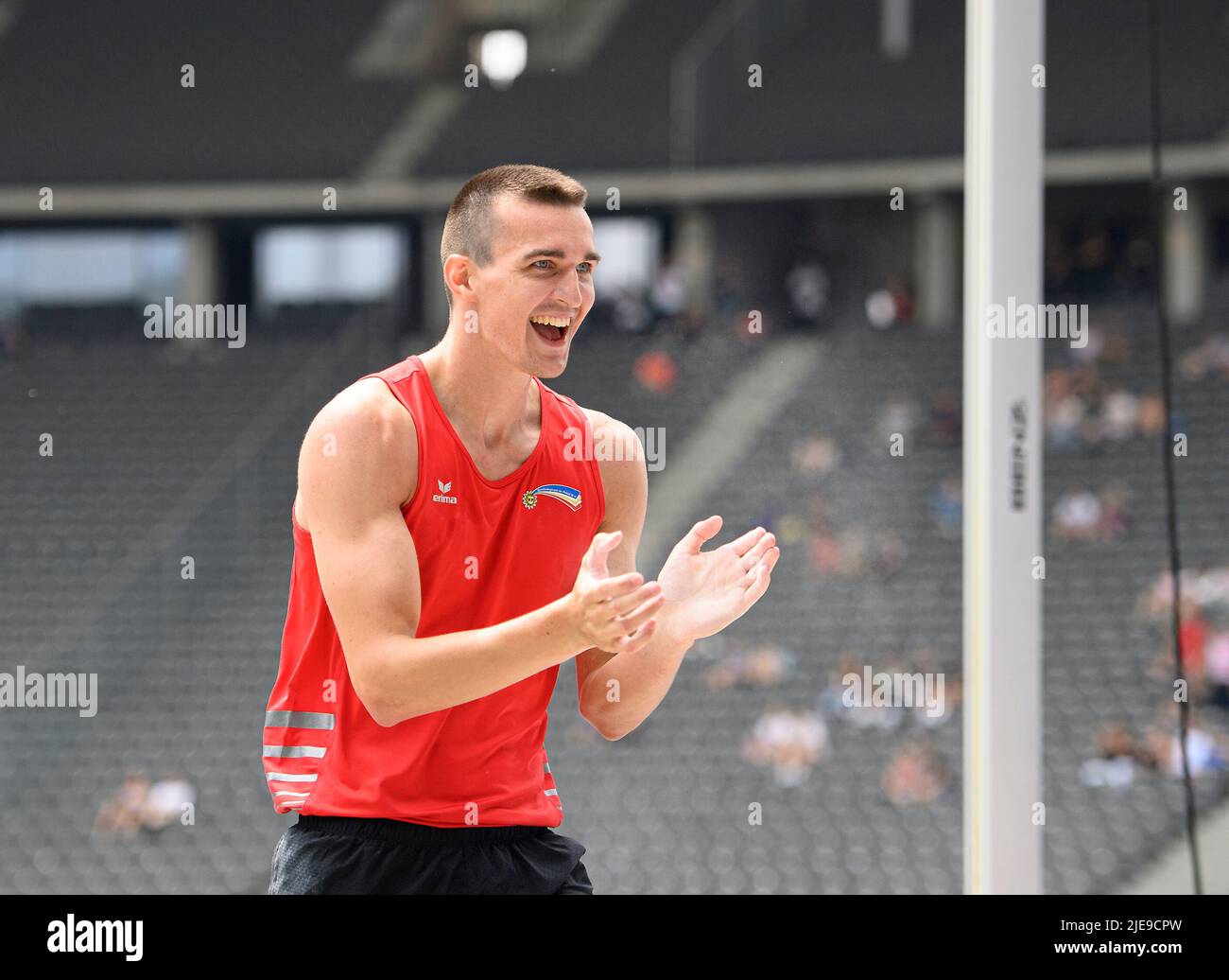 jubilation Gillian LADWIG (Schweriner SC) pole vault men's final on ...