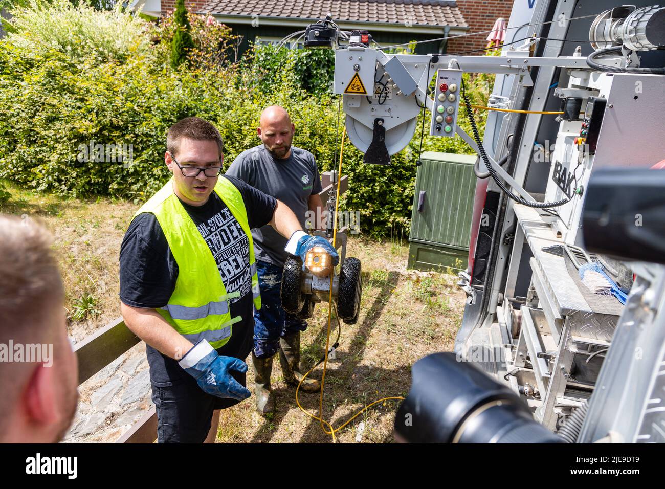 Oldenburg, Germany. 26th June, 2022. Damian Bodde (l) and Marc ...