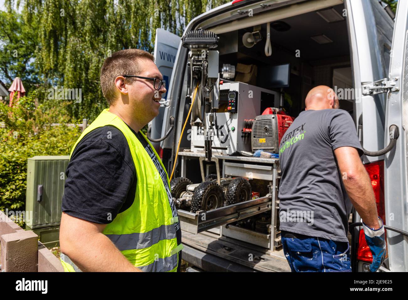 Oldenburg, Germany. 26th June, 2022. Damian Bodde (l) and Marc ...