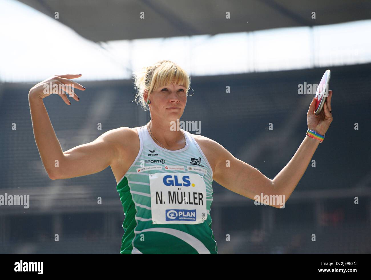 Nadine MUELLER (MÃ ller) (SV Halle) action, women's discus throw final ...