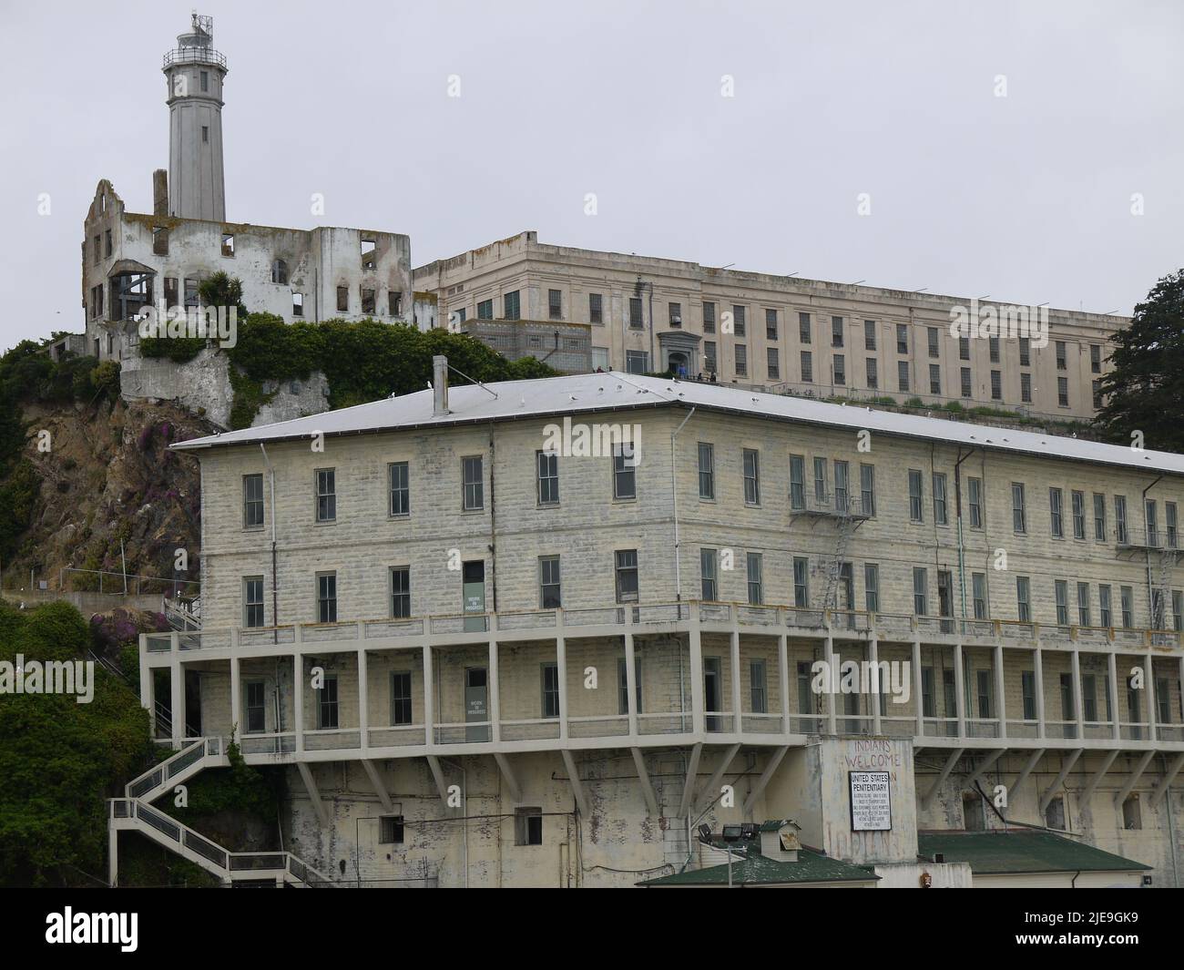 Alcatraz: Building 64, Warden's House & Lighthouse Stock Photo - Alamy