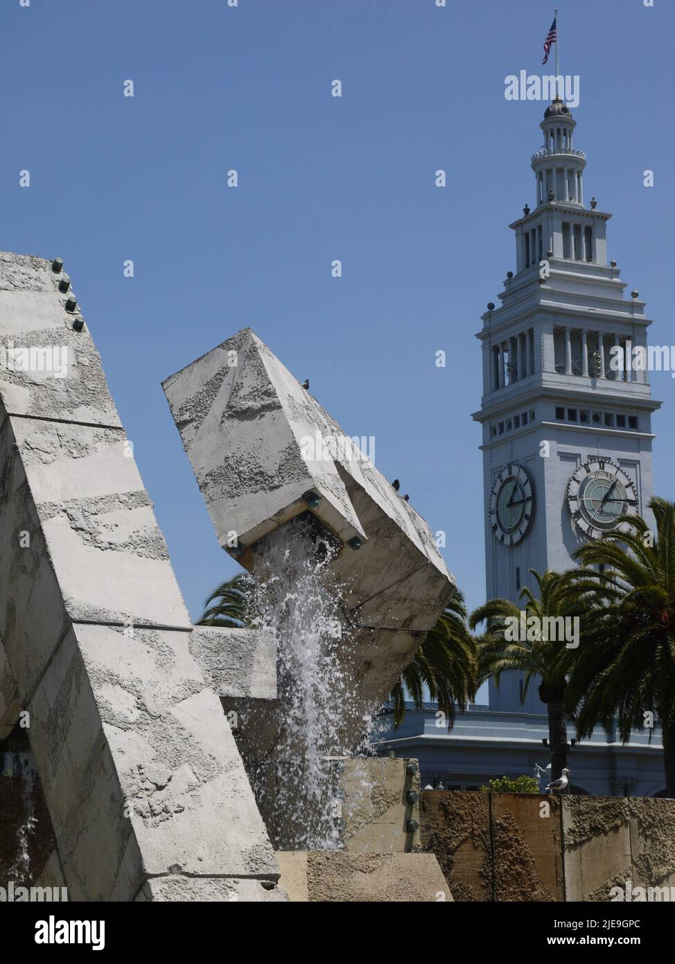 Vaillancourt Fountain with Ferry Building, Justin Herman Plaza, San ...