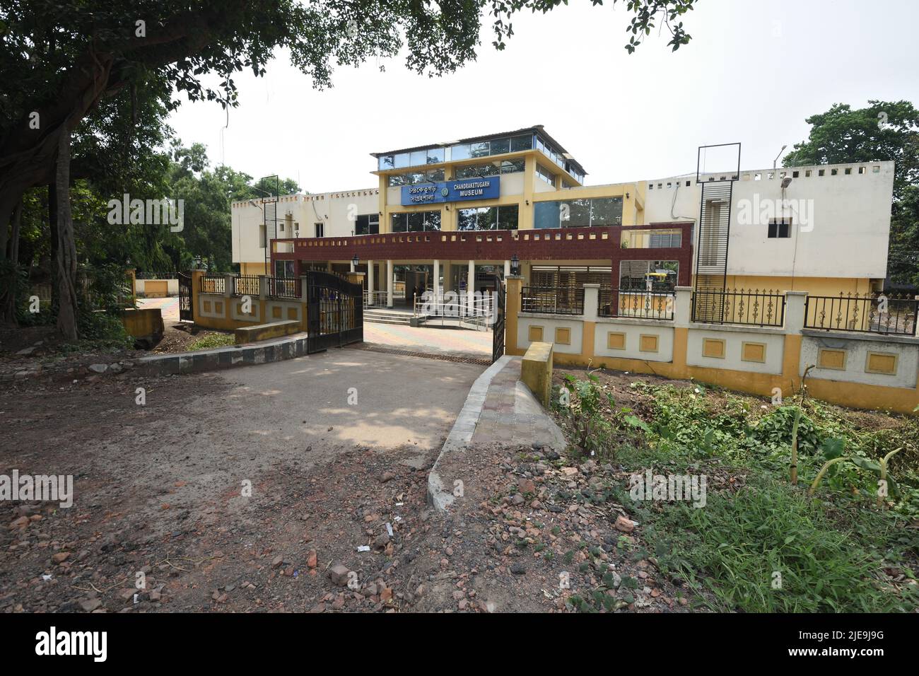 Berachampa hi-res stock photography and images - Alamy