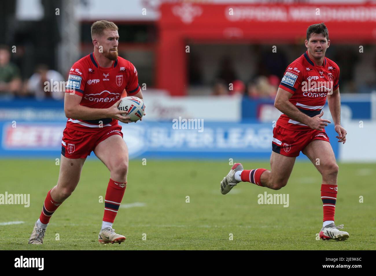 Rowan Milnes #21 of Hull KR runs with the ball Stock Photo - Alamy