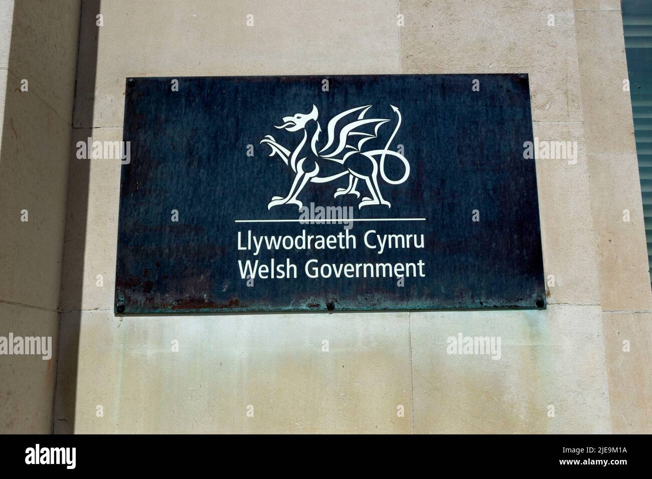 Welsh sign office hi-res stock photography and images - Alamy