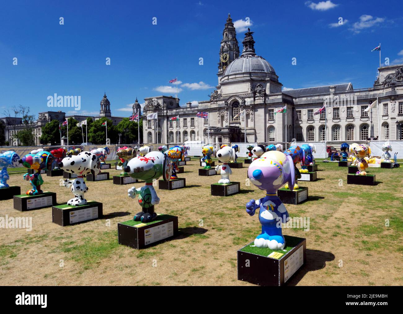 Sloopy models part of the Dogs Trust Snoopy trail, Cardiff City Hall ...