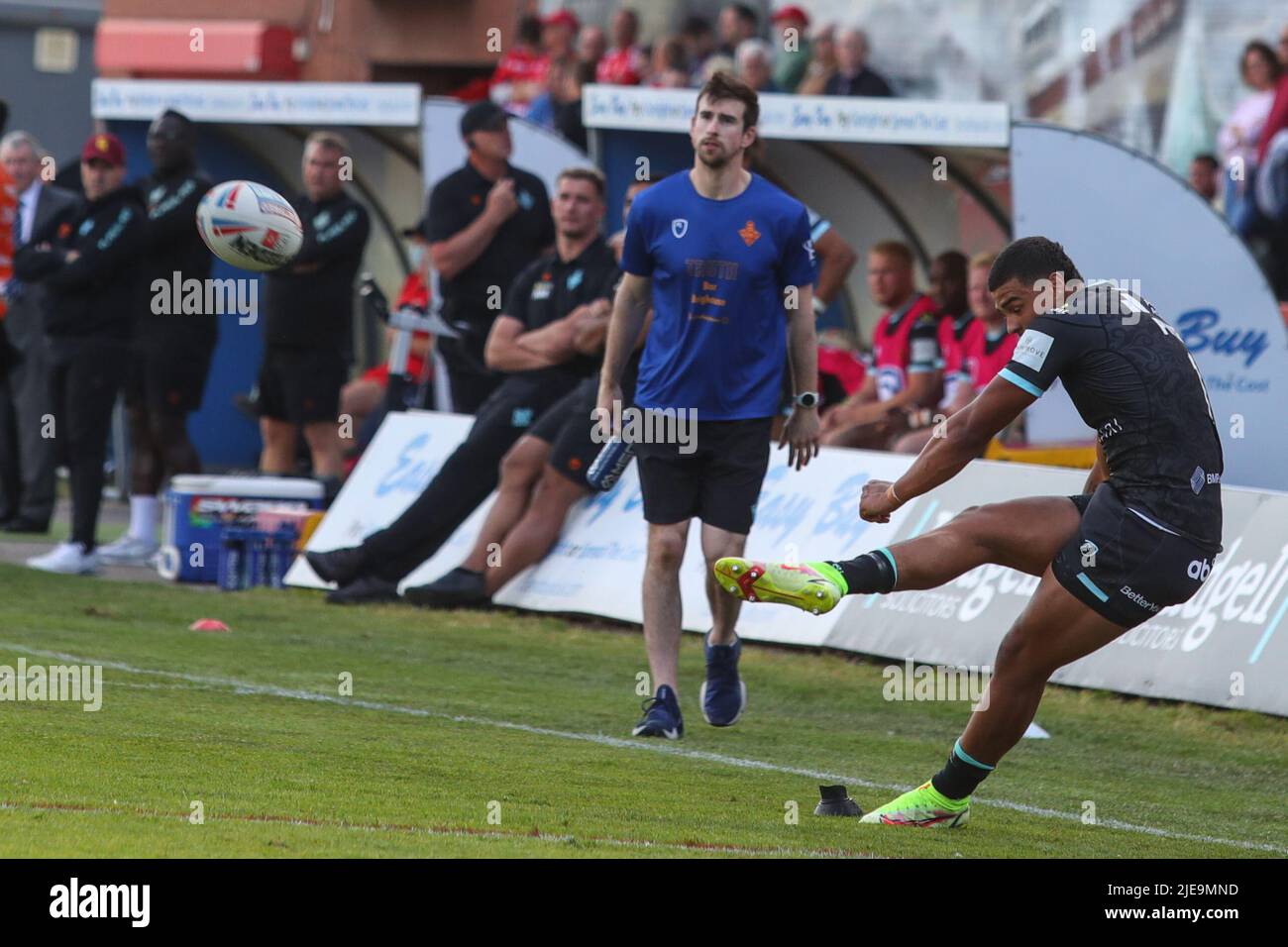 Will pryce giants hi-res stock photography and images - Alamy