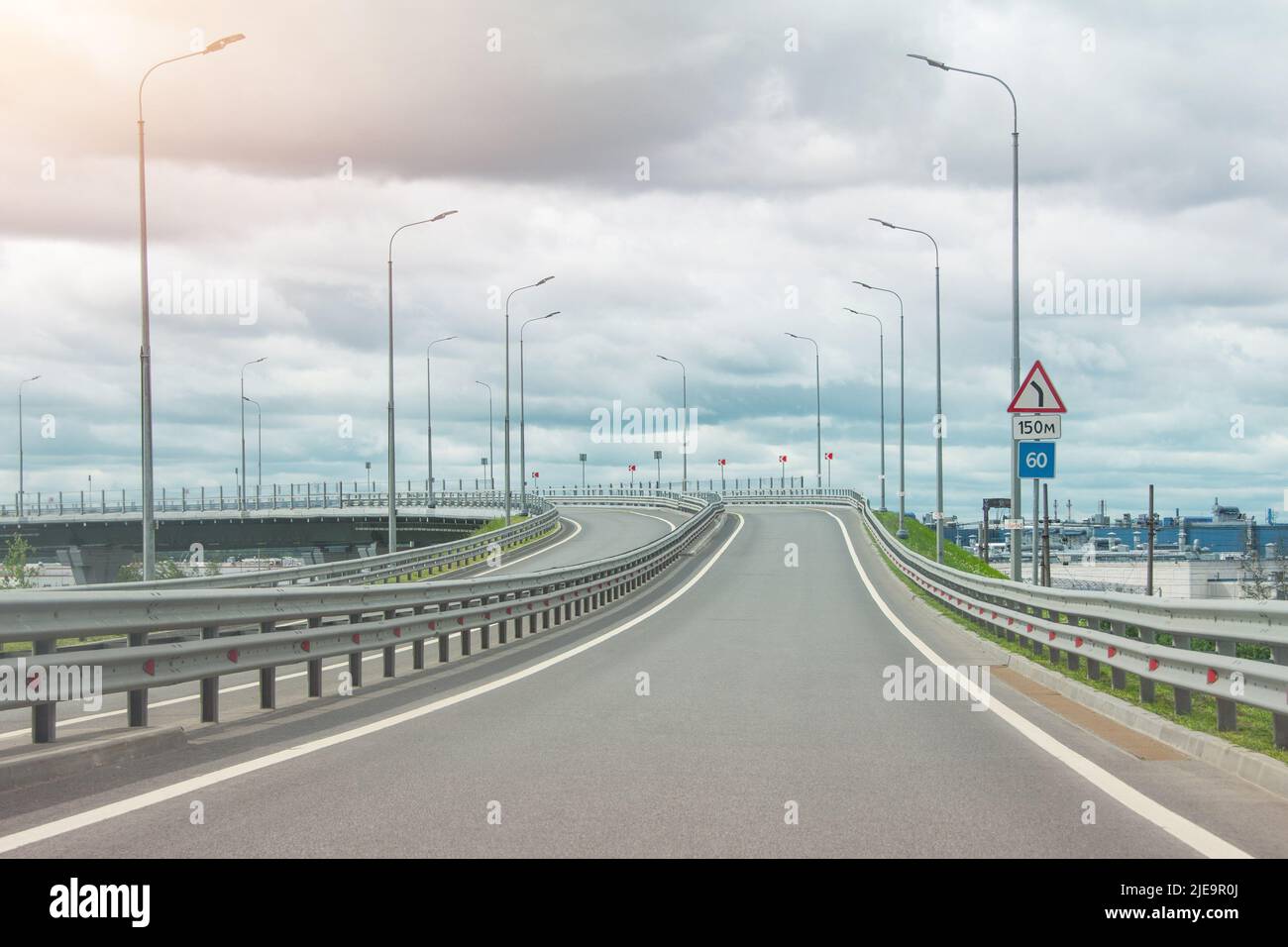 The exit from the highway is free from cars, there is a road junction ...