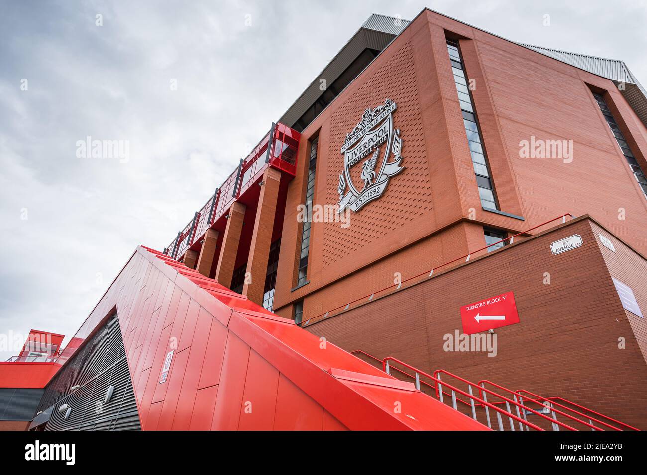 Liver bird anfield stadium liverpool hi-res stock photography and ...