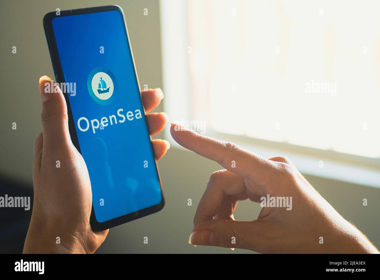 Opensea logo hi-res stock photography and images - Alamy