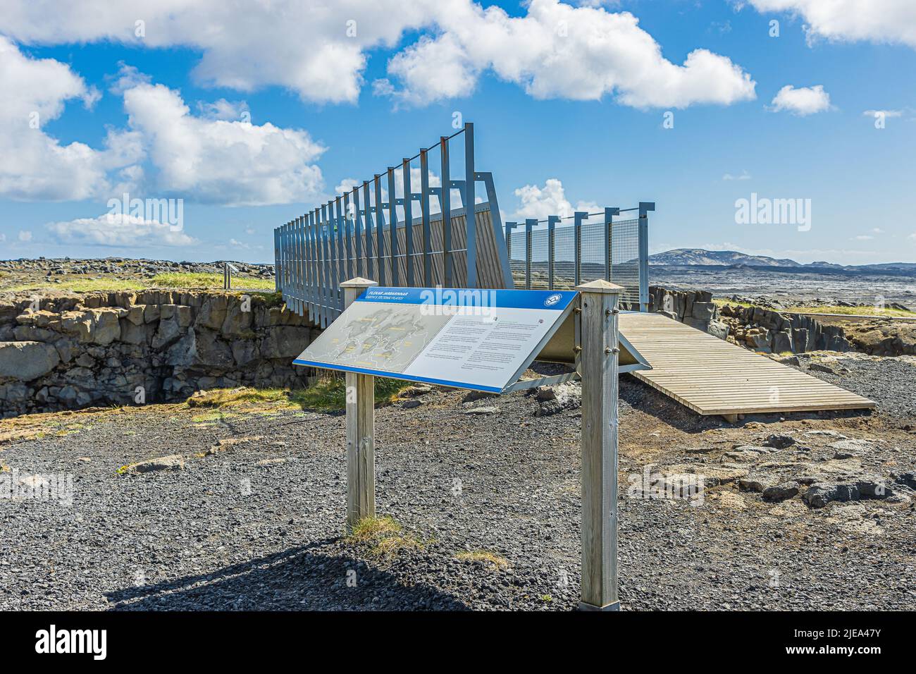 Bridge between tectonic plates hi-res stock photography and images - Alamy