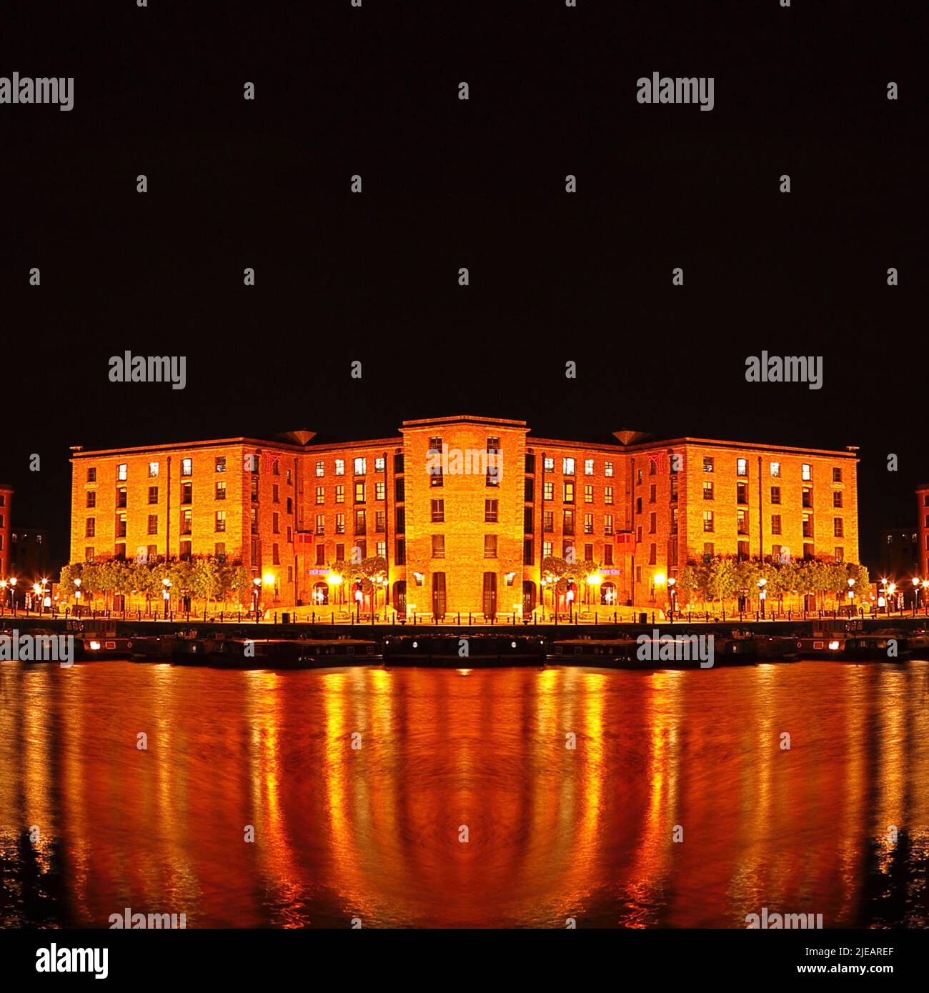 Liverpool at Night Stock Photo - Alamy
