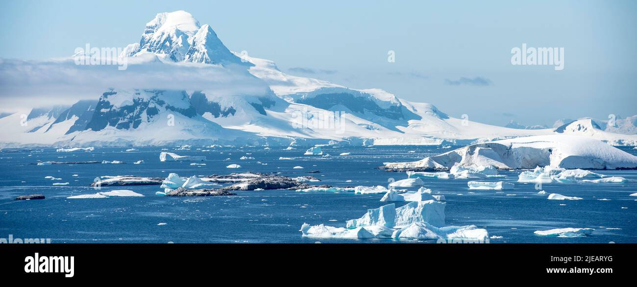 Port Charcot Antarctic peninsula Stock Photo - Alamy
