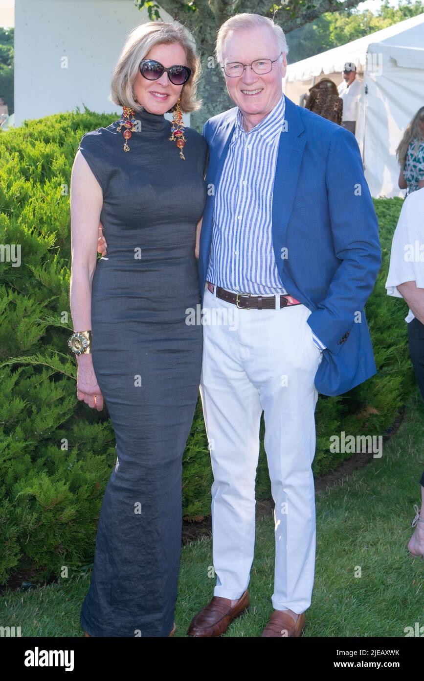 Ellen Ward Scarborough and Chuck Scarborough attend the Evelyn ...