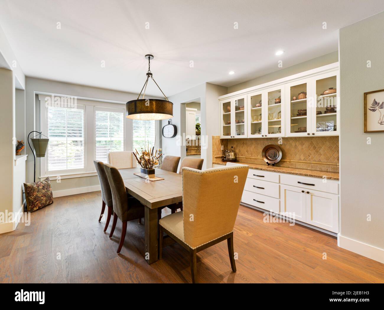 Modern residential dining room interior Stock Photo - Alamy