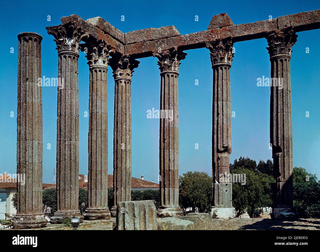 Templo periptero hi-res stock photography and images - Alamy