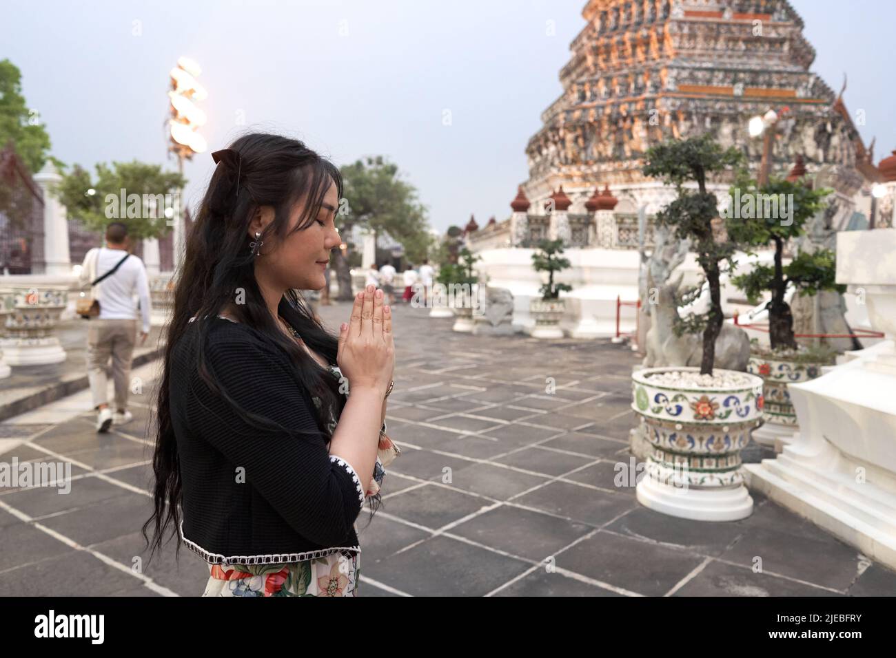 Woman temple hi-res stock photography and images - Alamy
