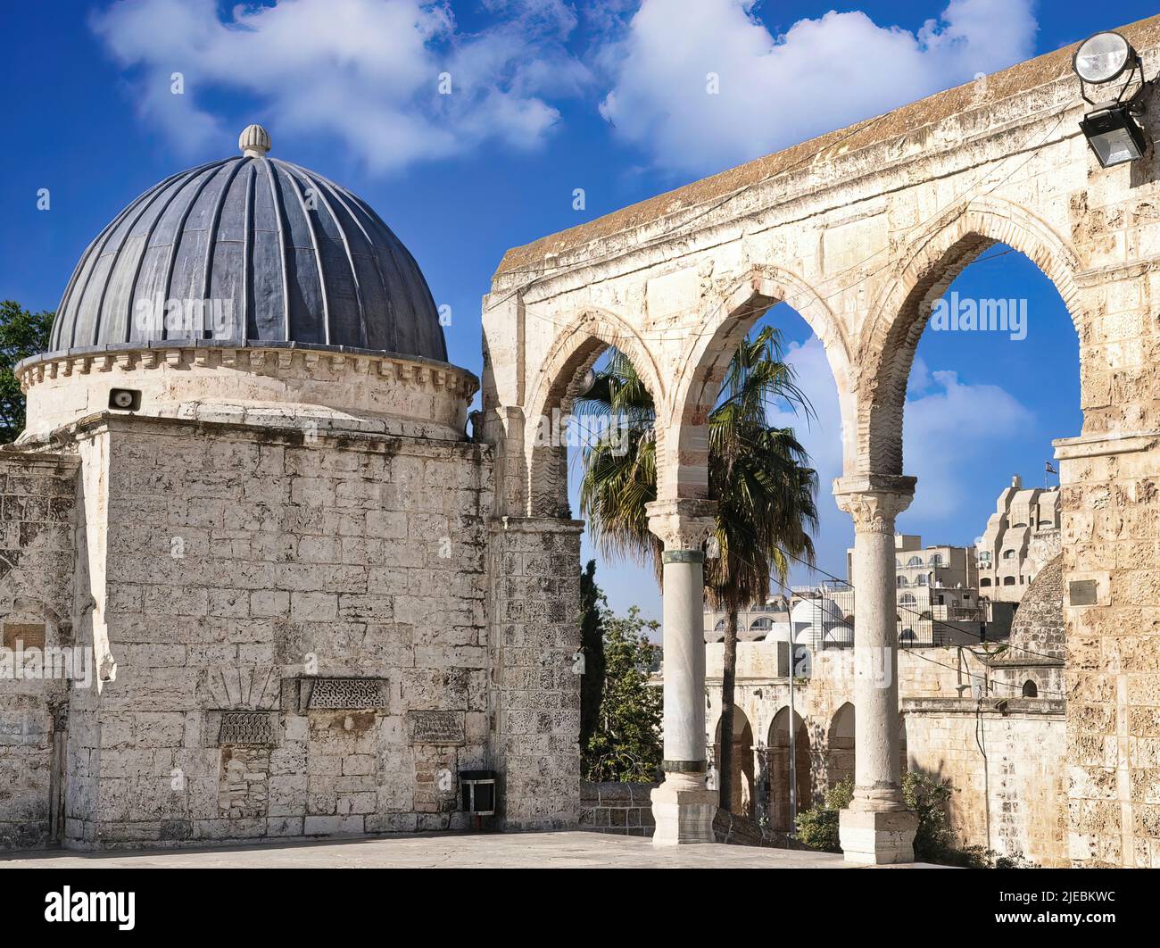 The Temple Mount in Jerusalem is the third holiest place for Muslims ...