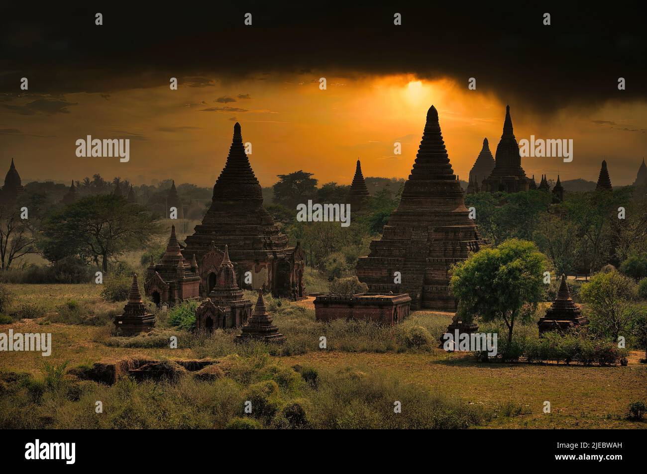 A beautiful sunrise illuminates the Temples of the world famous Bagan ...