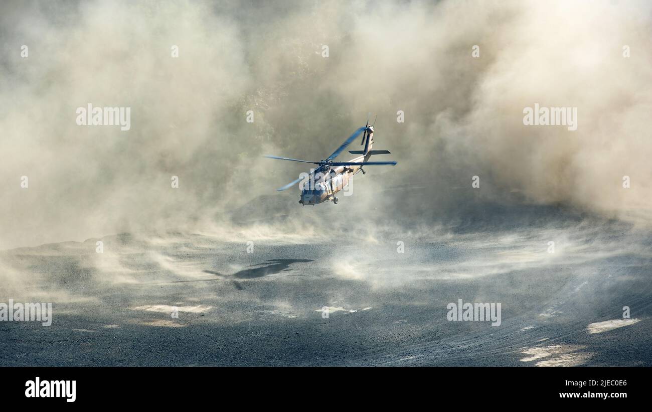 Black hawk helicopter hi-res stock photography and images - Alamy