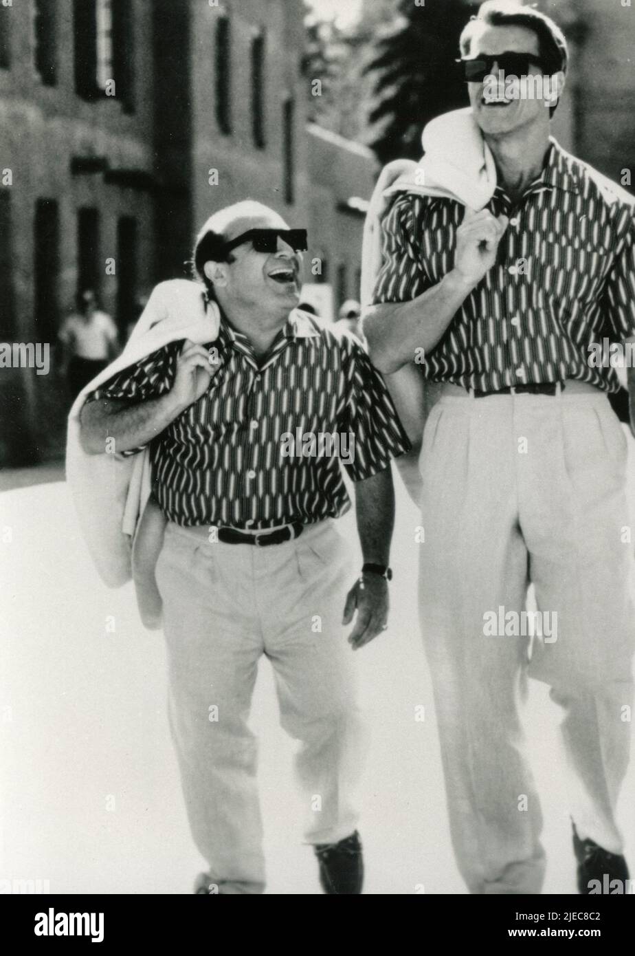 Danny devito and arnold schwarzenegger hi-res stock photography and ...