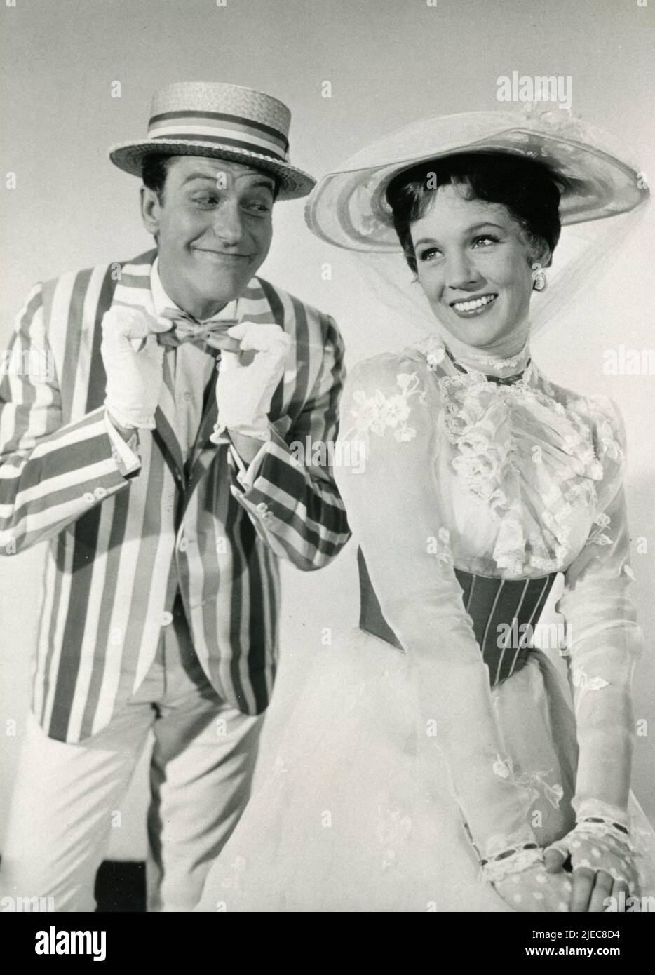 English actress Julie Andrews and Dick van Dyke in the musical film ...