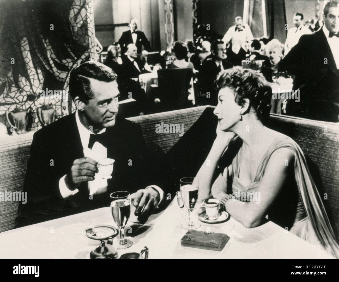 Cary grant and deborah kerr hi-res stock photography and images - Alamy