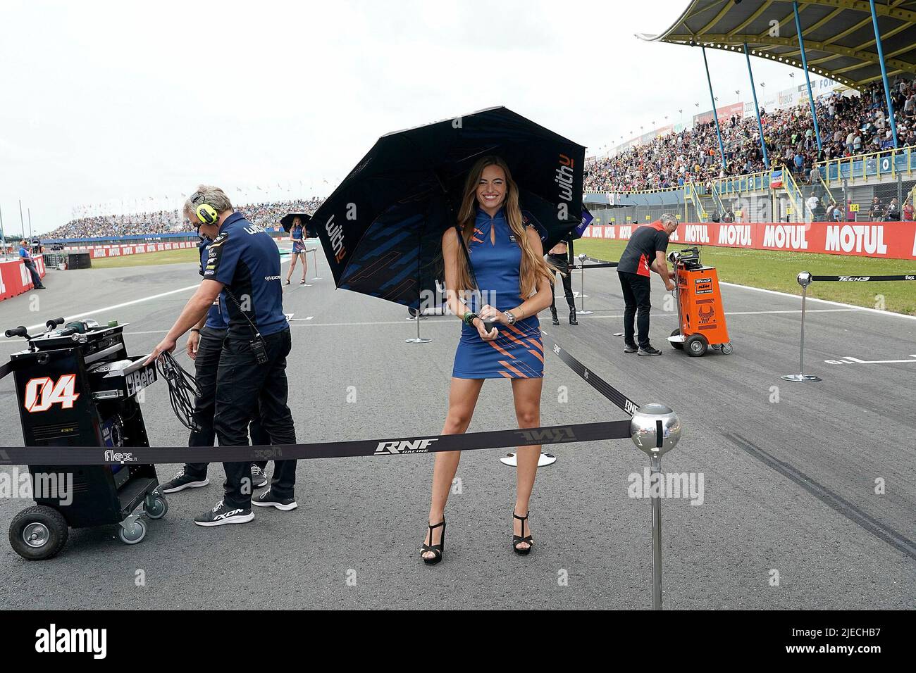 F1 Umbrella Girls