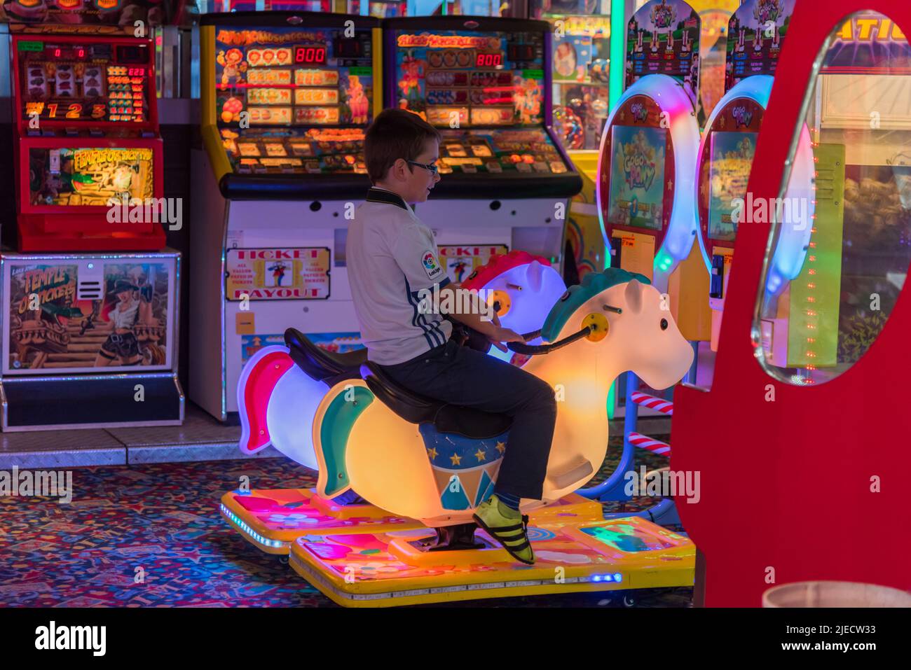 Coin ride hi-res stock photography and images - Alamy