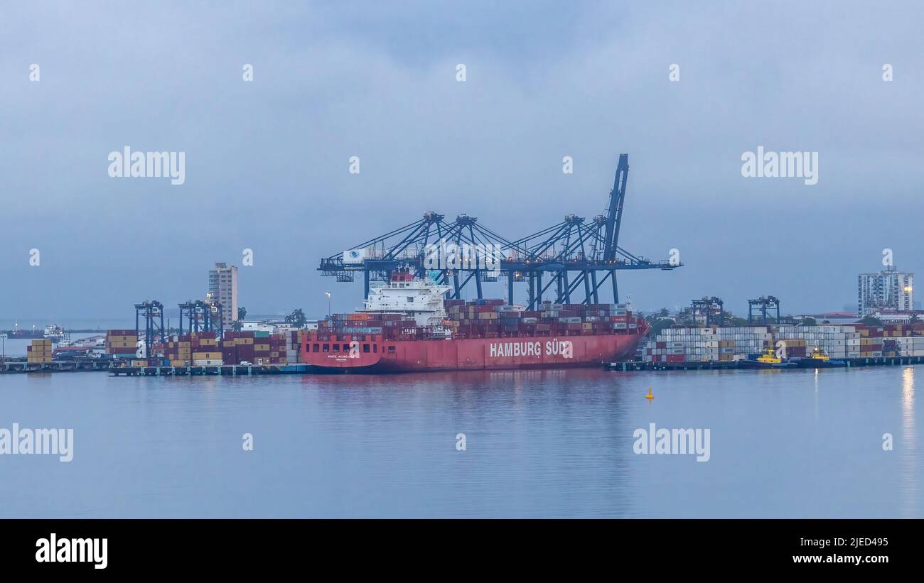 Colon panama gatun lake hi-res stock photography and images - Alamy