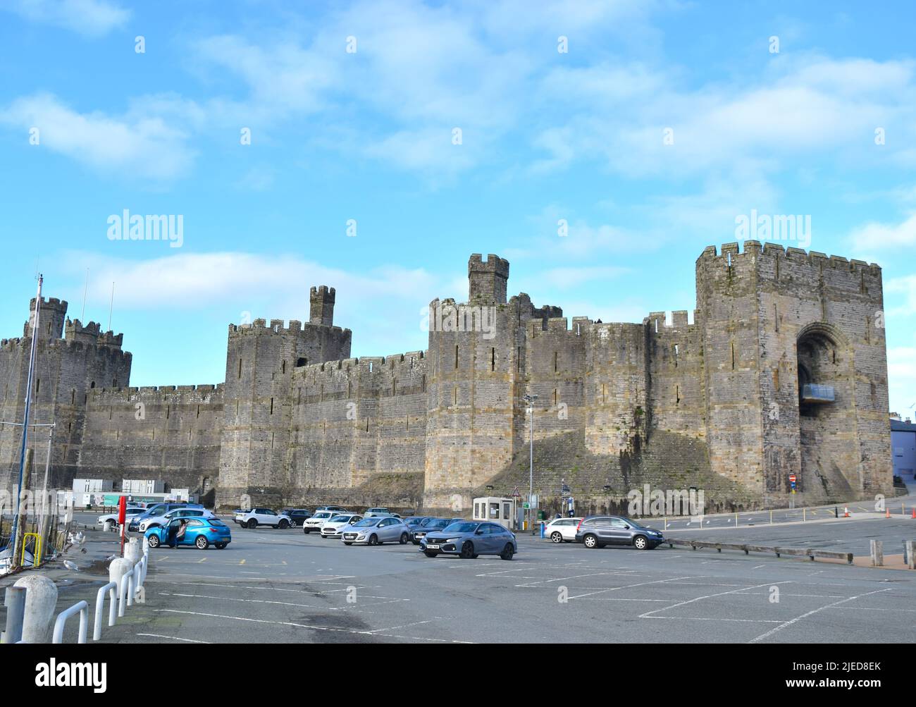 Houses in caernarfon hi-res stock photography and images - Alamy
