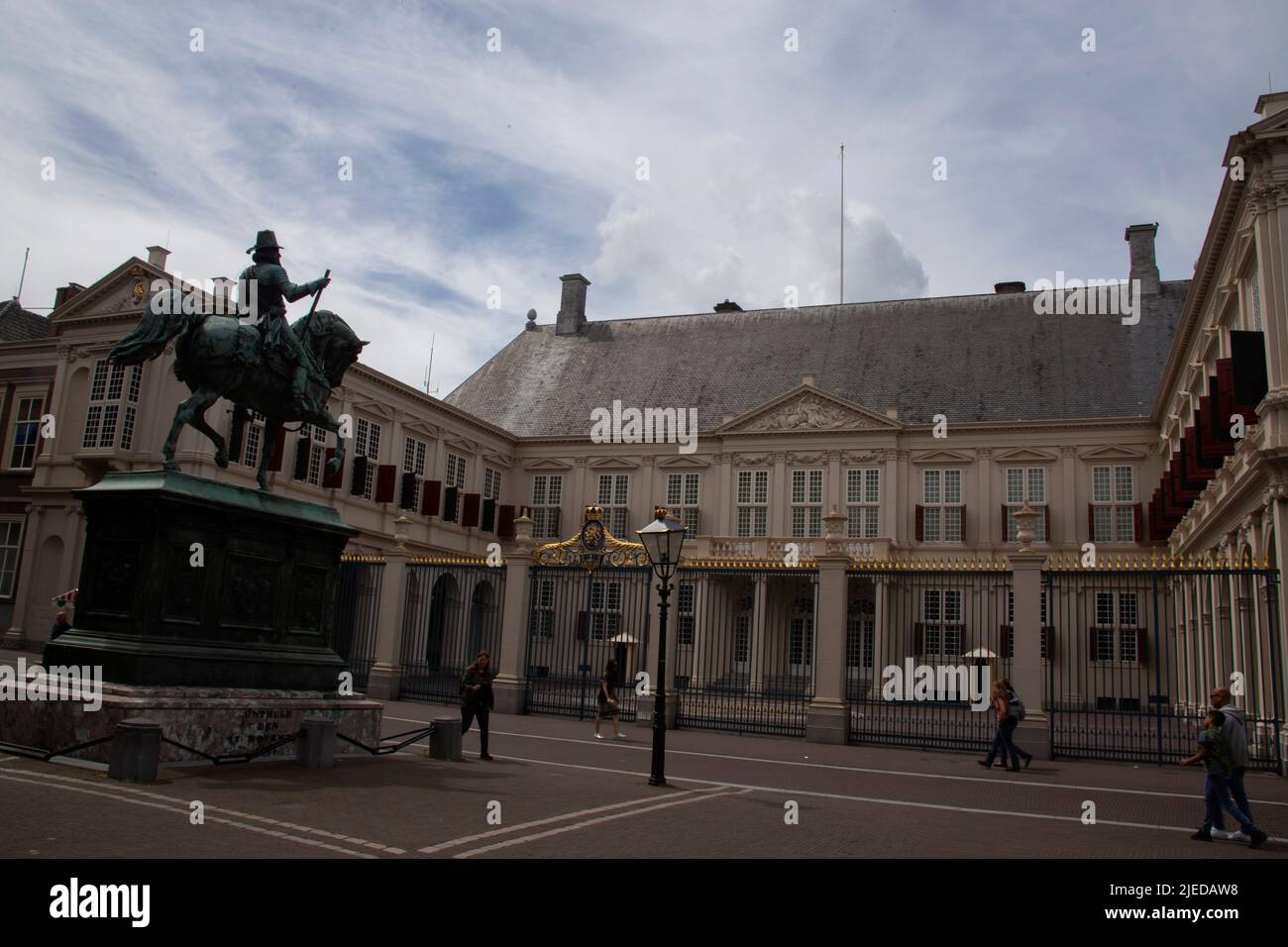 Dutch classical architecture hi-res stock photography and images - Alamy