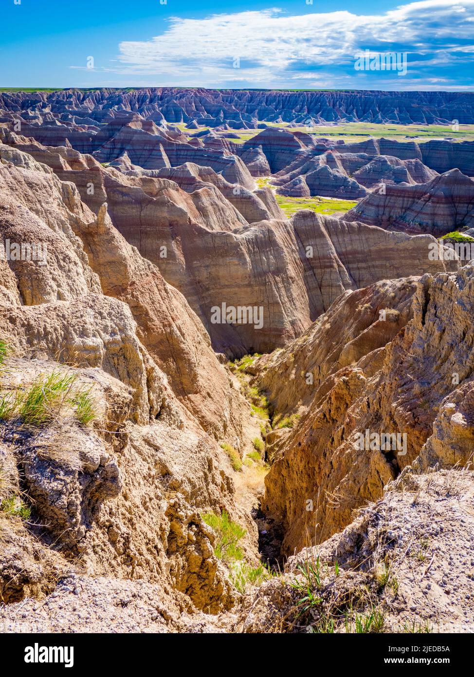 The Badlands Wall at the Big Badlands Overlook in Badlands National ...