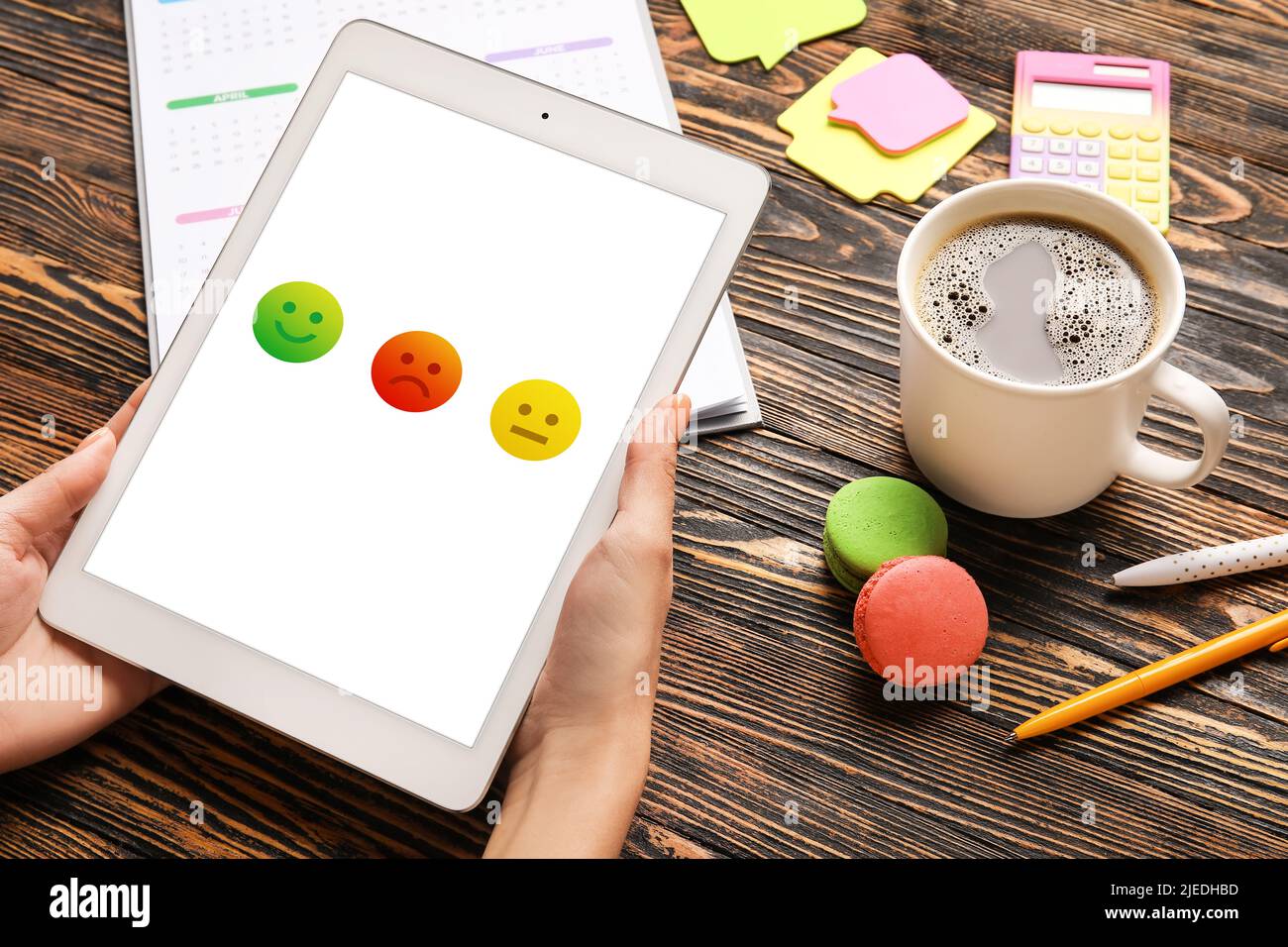Emoticons chat screen hi-res stock photography and images - Alamy