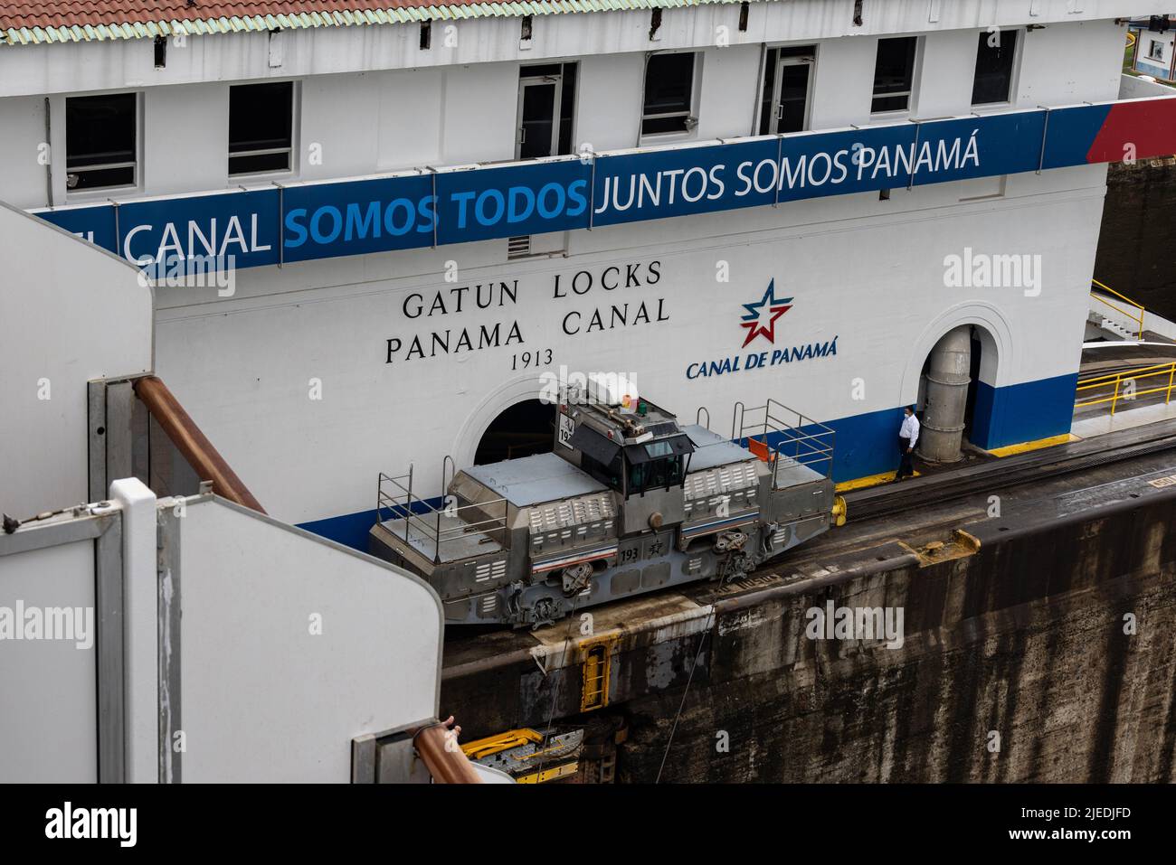 Inside the Gatun Locks, Canal Zone, Panama Stock Photo - Alamy