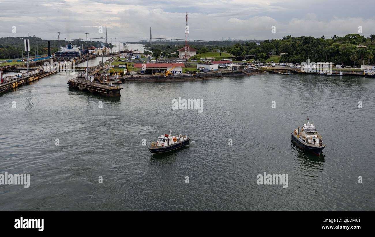 Inside the Gatun Locks, Canal Zone, Panama Stock Photo - Alamy