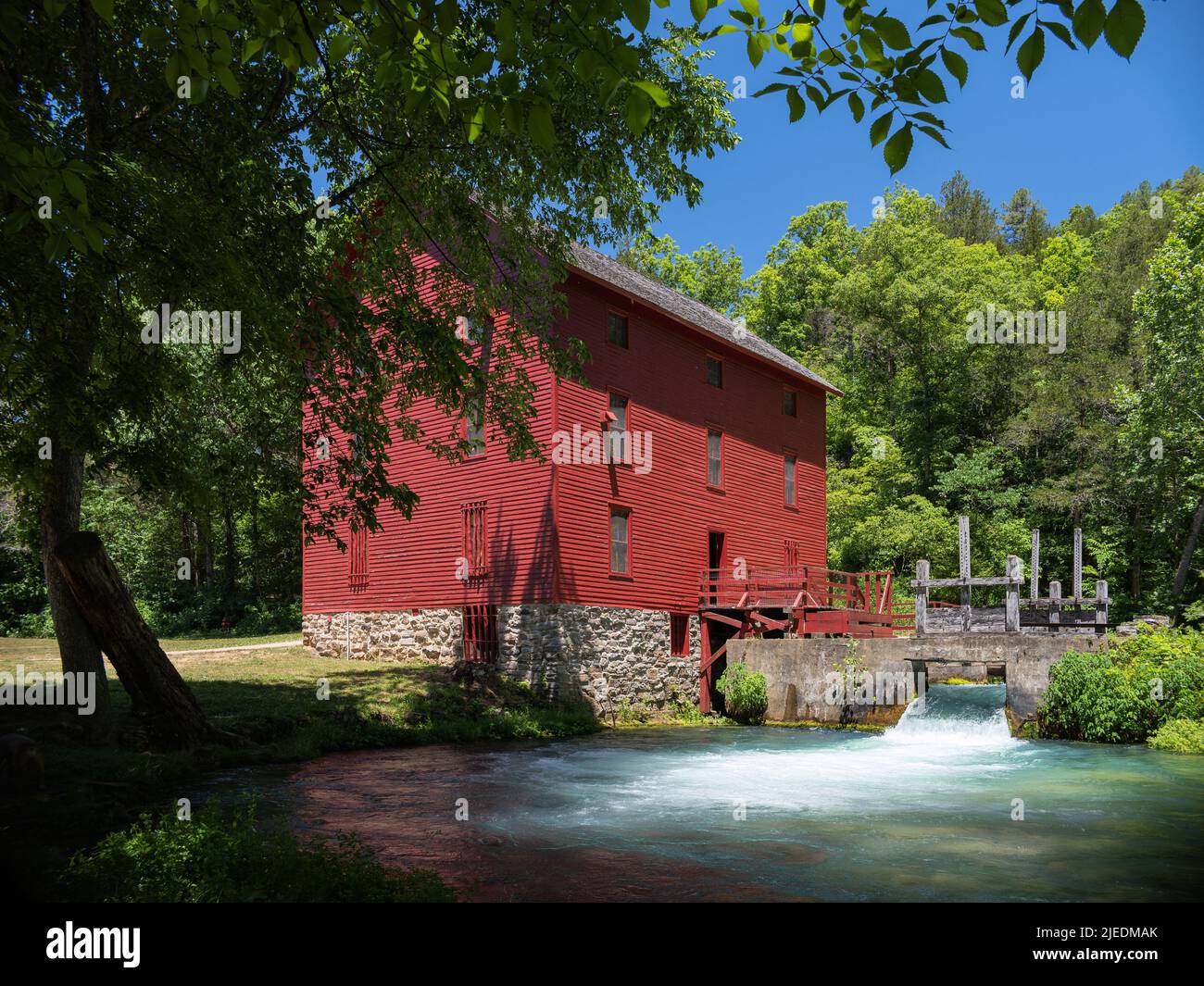 Alley Spring and Mill Stock Photo - Alamy