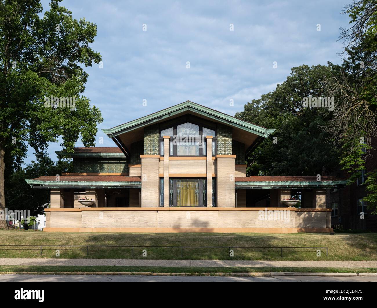 Architect designed house hi-res stock photography and images - Alamy
